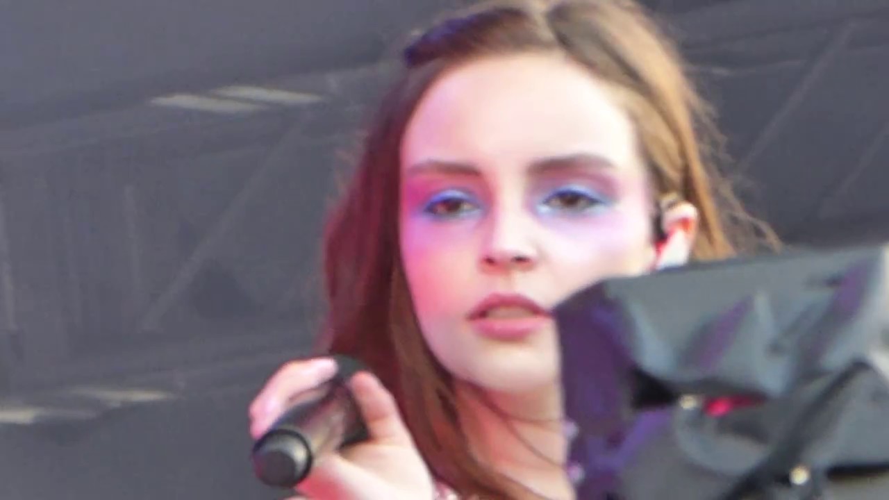 Chvrches Forever Live Lollapalooza Chicago IL August 2 2018 - YouTube