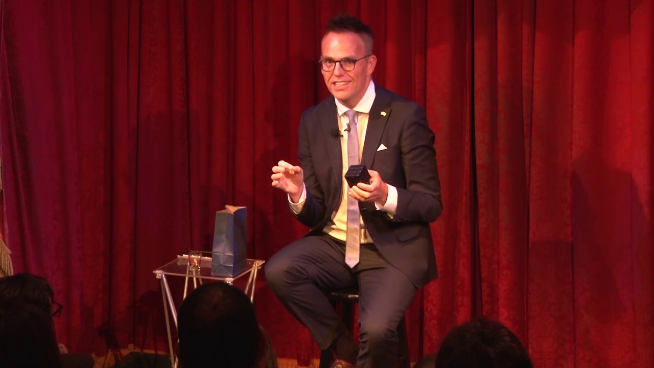 Rune Carlsen - Magic Castle 2019 - Stickerless - YouTube