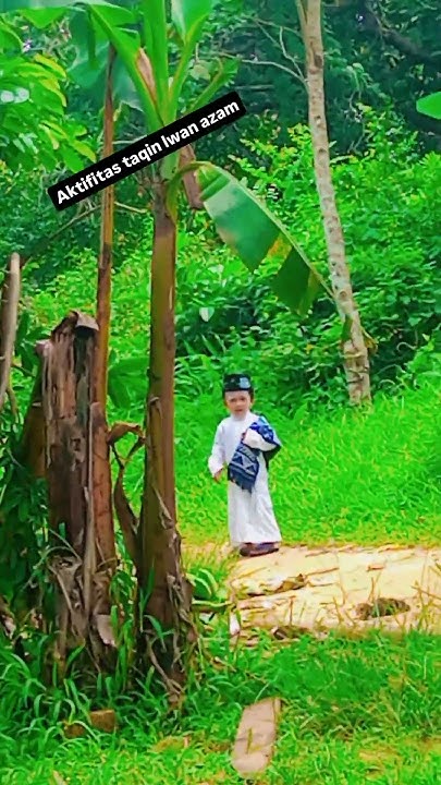 Ema MZ Taqin dan Kaka Azam brgkat k mesjid - YouTube