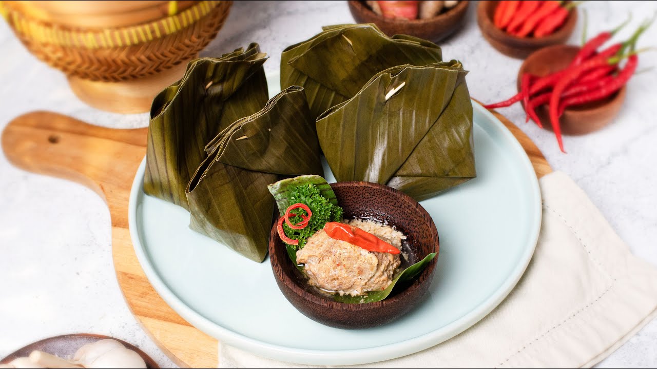 Gadon Santan - Olahan Daging yang Di Balut Dengan Daun Pisang - YouTube