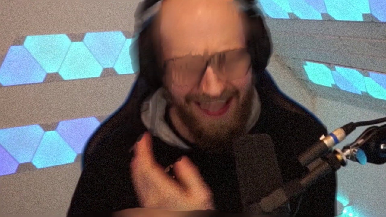 Johnni Gade Reagerer på: Try Not to Laugh SPECIAL EDITION! - YouTube