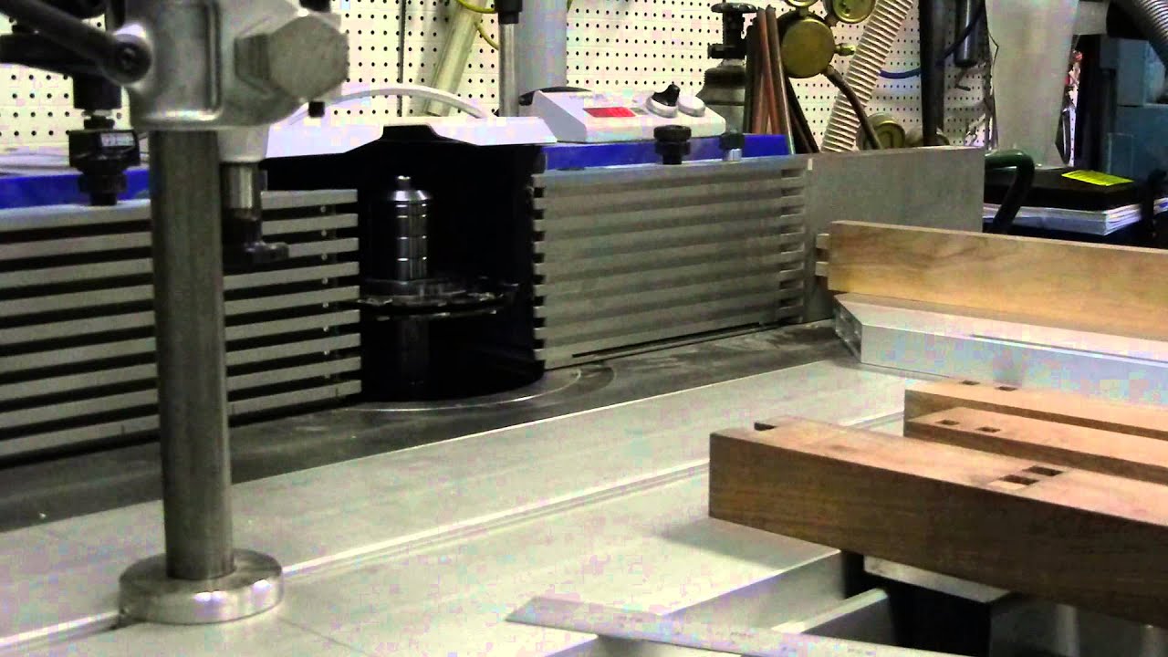 Felder Profil 45 shaper cut double tenon walnut - YouTube