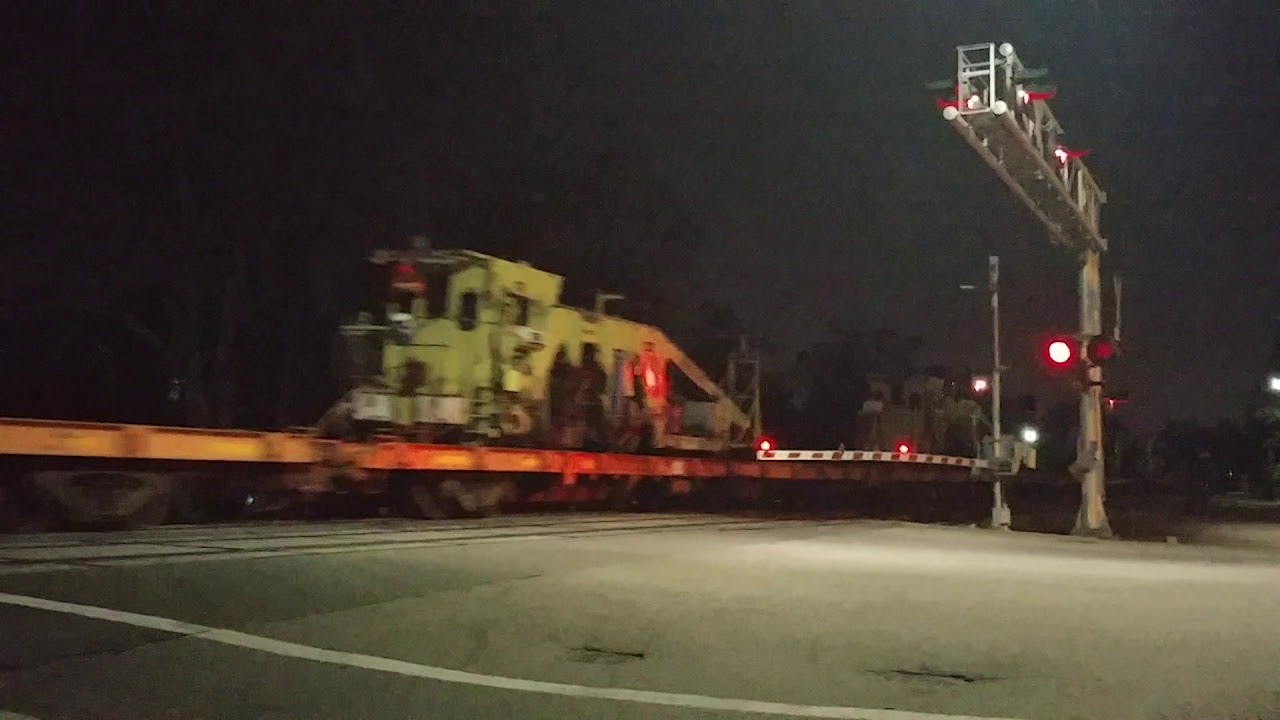 CSX Northbound work train on track two was worth staying late for - YouTube