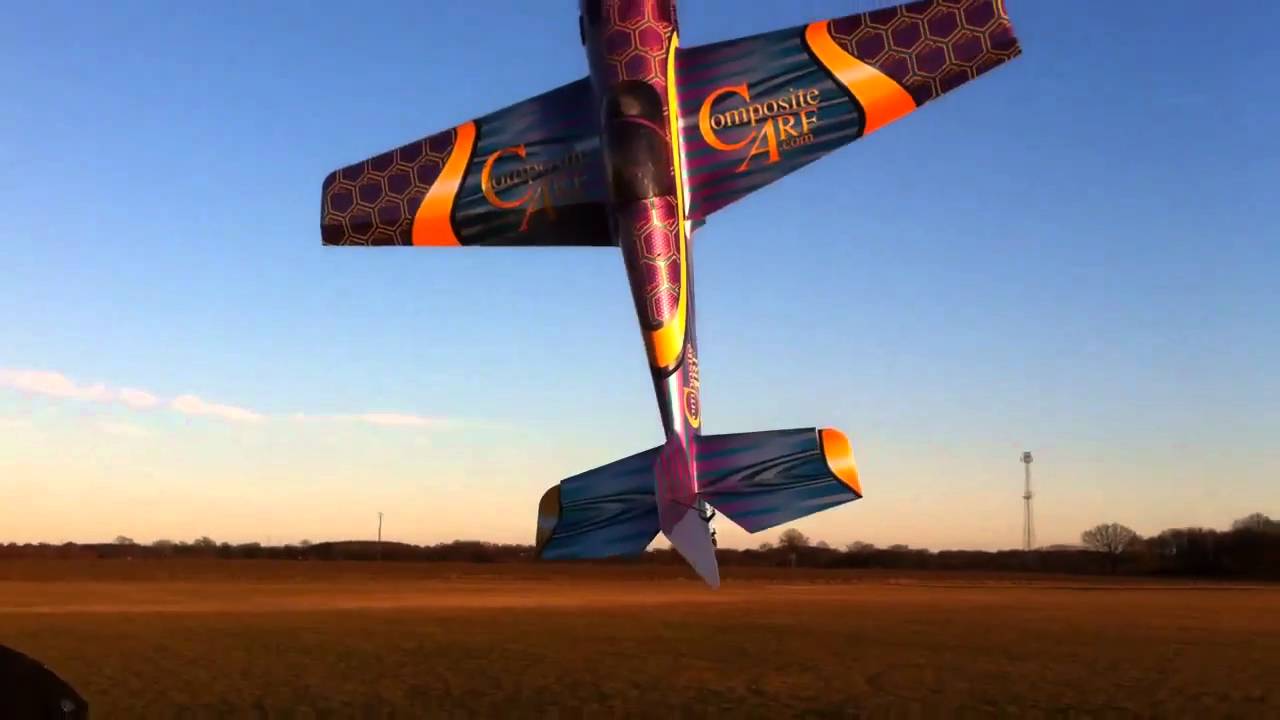 YAK54 Composite ARF 3,3m - YouTube