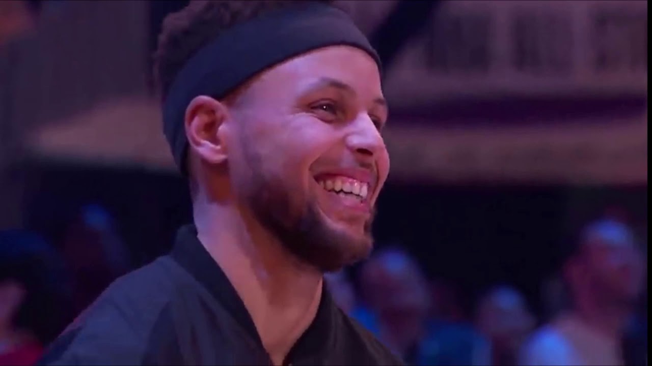 Charlie Steiner Laughs at Fergie's National Anthem - YouTube