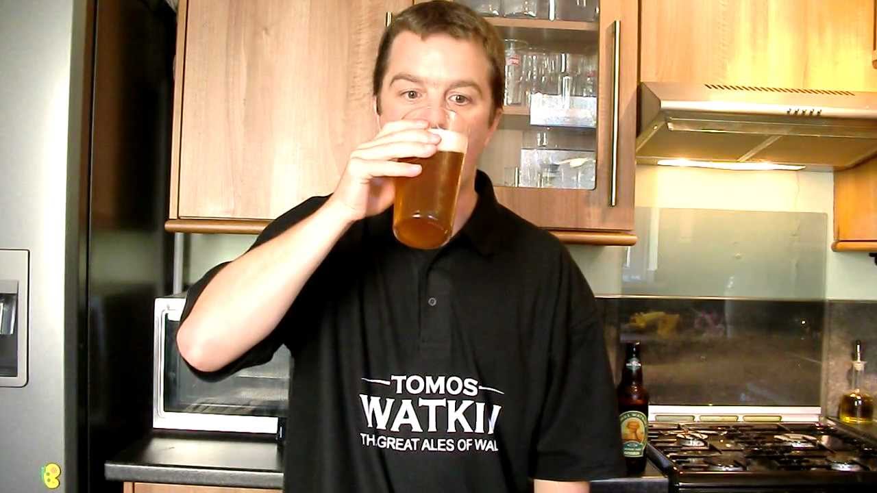 Tomos Watkin Cwrw Haf By Tomos Watkin Brewery | Craft Beer Review - YouTube