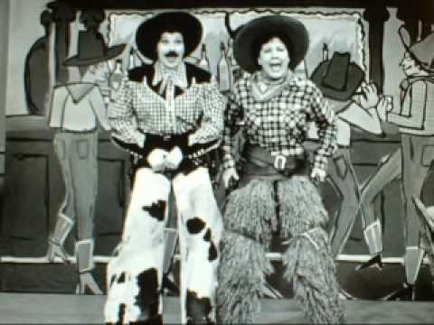 I'm An Old Cowhand - YouTube