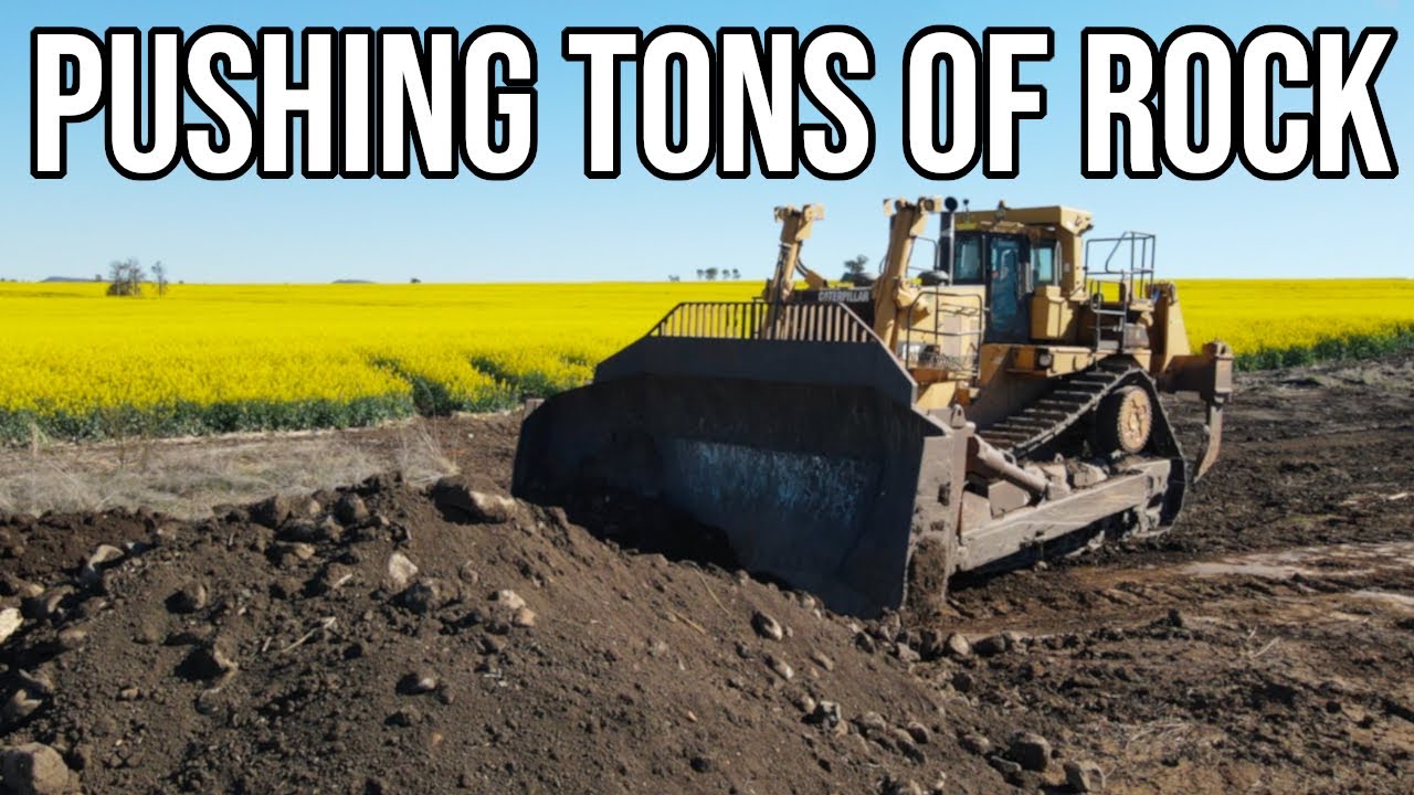 CAT D11 Bulldozer Making Noise | Big Bulldozer | Sounds of D11 - YouTube