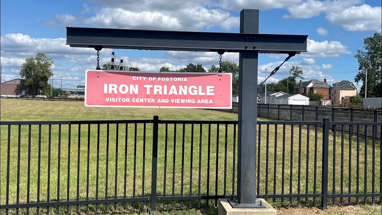 9/6/25 Rail Fanning @ The Fostoria Oh. Iron Triangle Park! WOW! - YouTube