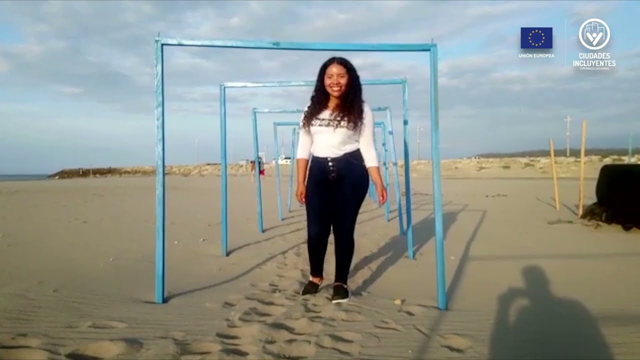 Microhistoria Angie Zambrano - YouTube