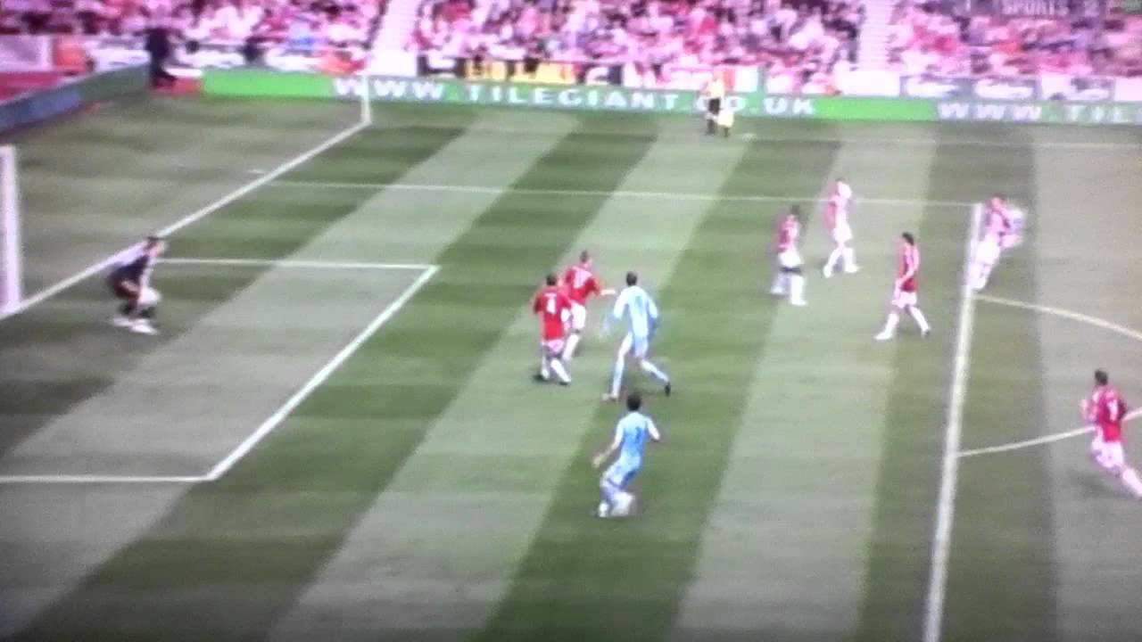 Gareth Bale's Great Volley Goal - YouTube