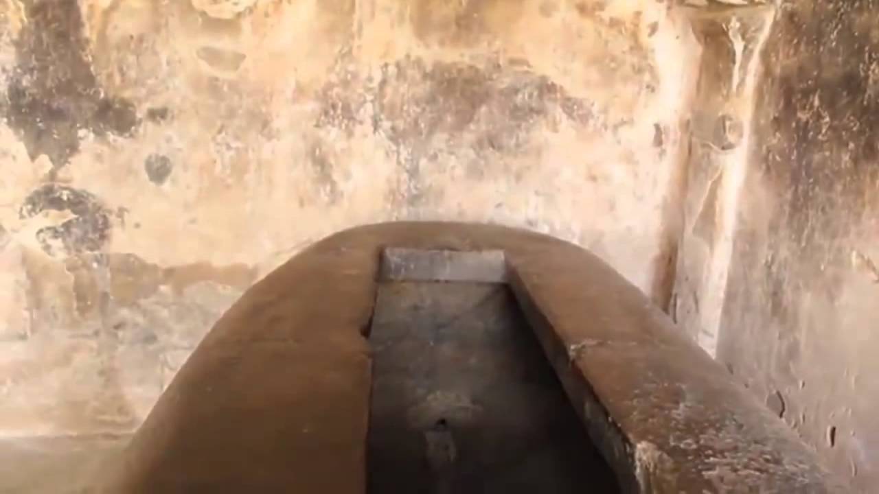 Ancient Raja Raja Chola's sword making or oil tub Discovered! - YouTube