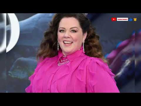 Melissa McCarthy , 54 , Shows Her Huge Size In New Bikini Photos