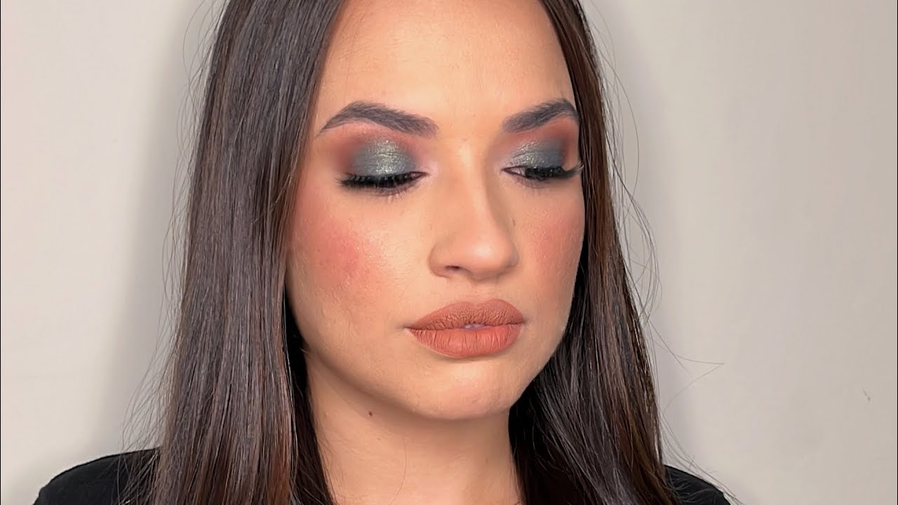 MAQUIANDO CLIENTE #07 - maquiagem verde sóbria - YouTube