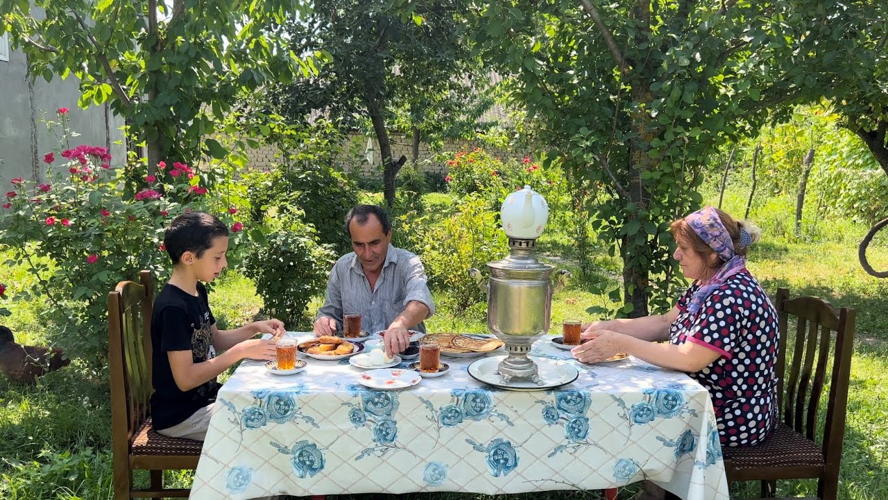 How does grandma cook breakfast? Village breakfast - YouTube