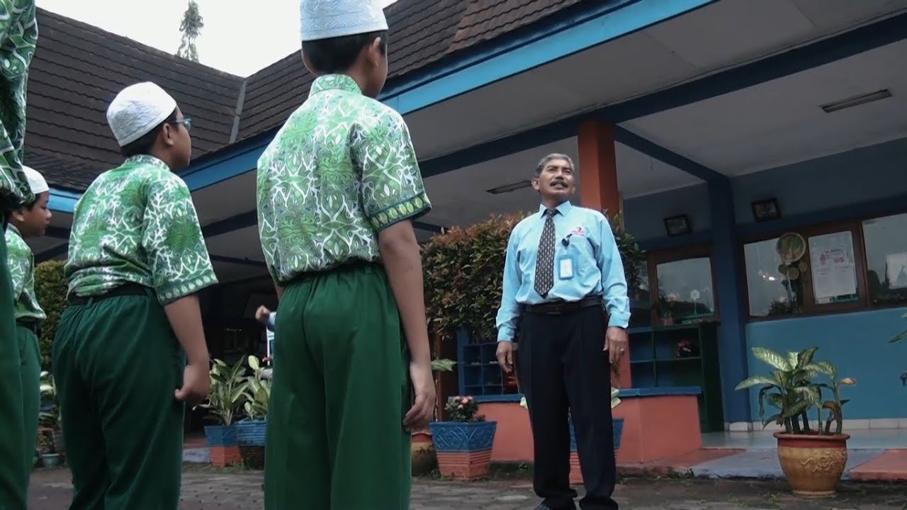 Graduation Video Cinematic I Video Kelulusan SD Al Azhar Cilegon - YouTube