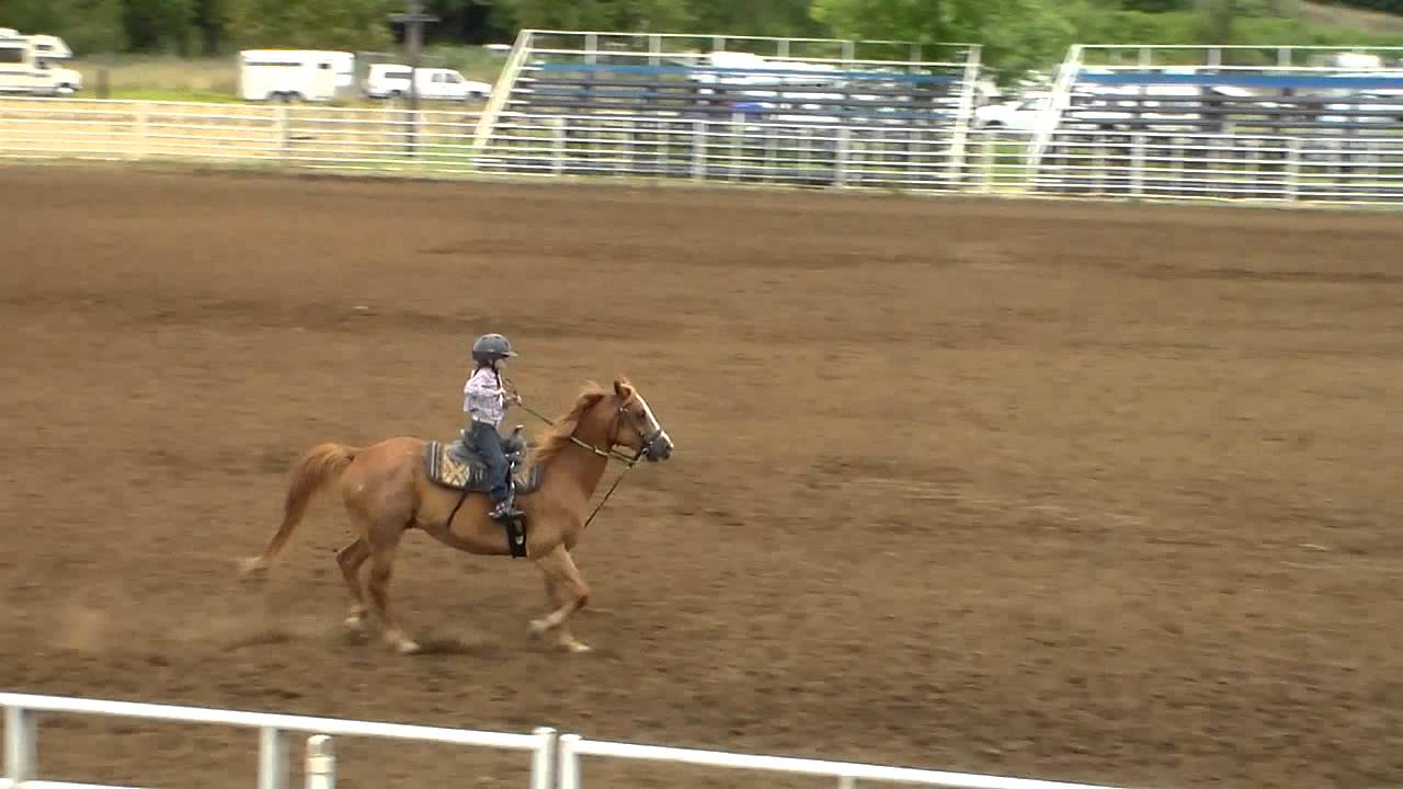 Jazmin's first rodeo season - YouTube