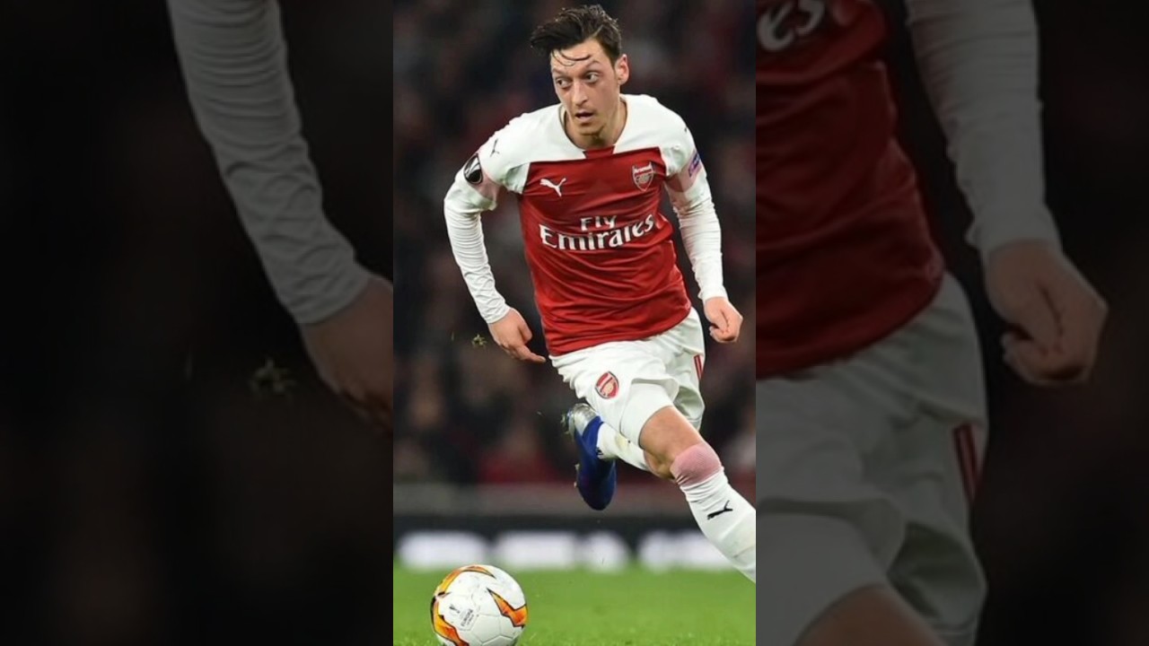 Muslim footballer Mesut Ozil - YouTube