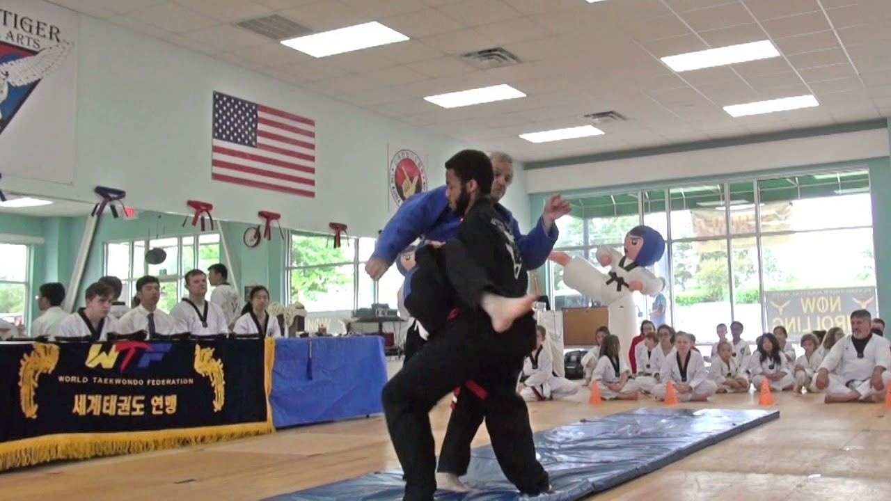 GYSOS-P-047: Hapkido Bodan Belt Test - Ho Shin Sool Techniques - YouTube