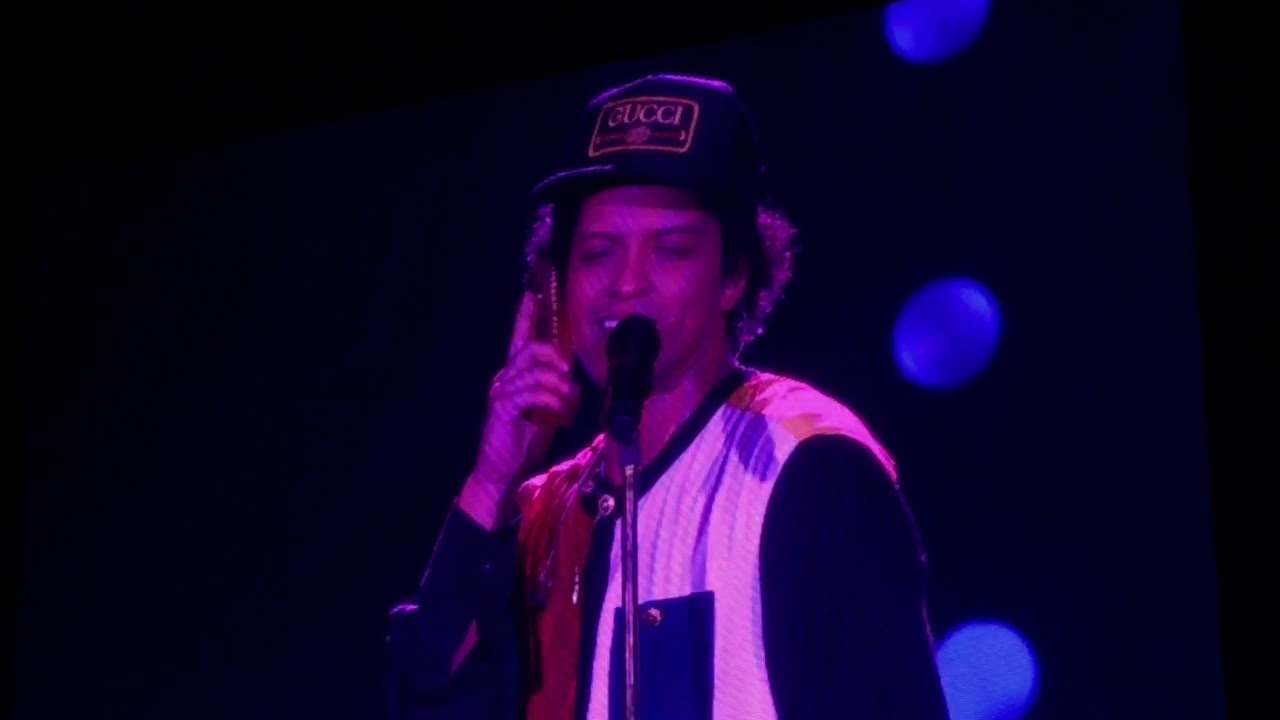 LLAMADA DE BRUNO MARS EN ESPAÑOL - CALLING ALL MY LOVELIES - MONTERREY ...