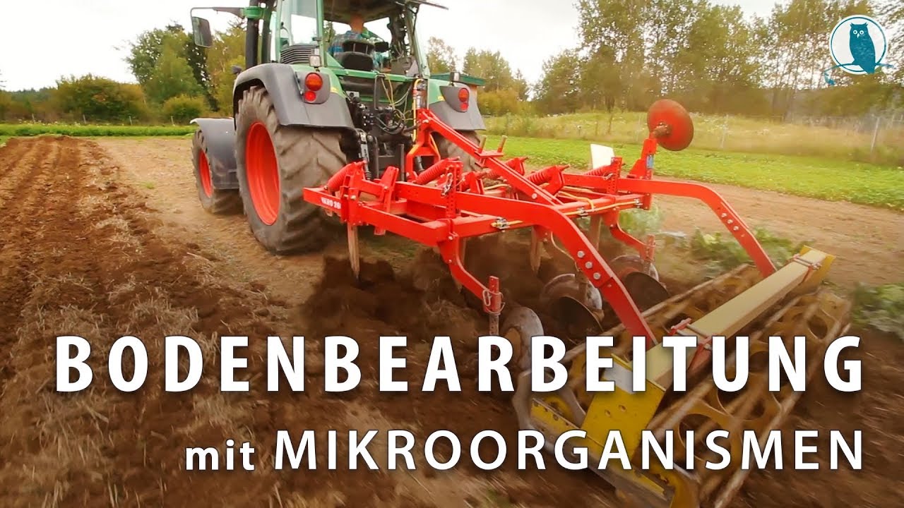 Bodenbearbeitung mit Regenerativen Mikroorganismen - YouTube