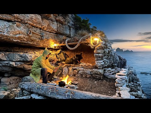 ISSIZ ADADA HAYATTA KALMA (SURVIVAL); YEMEK YOK, BARINAK YOK. YAKALA PİŞİR, YENGEÇ. BUSHCRAFT KAMP