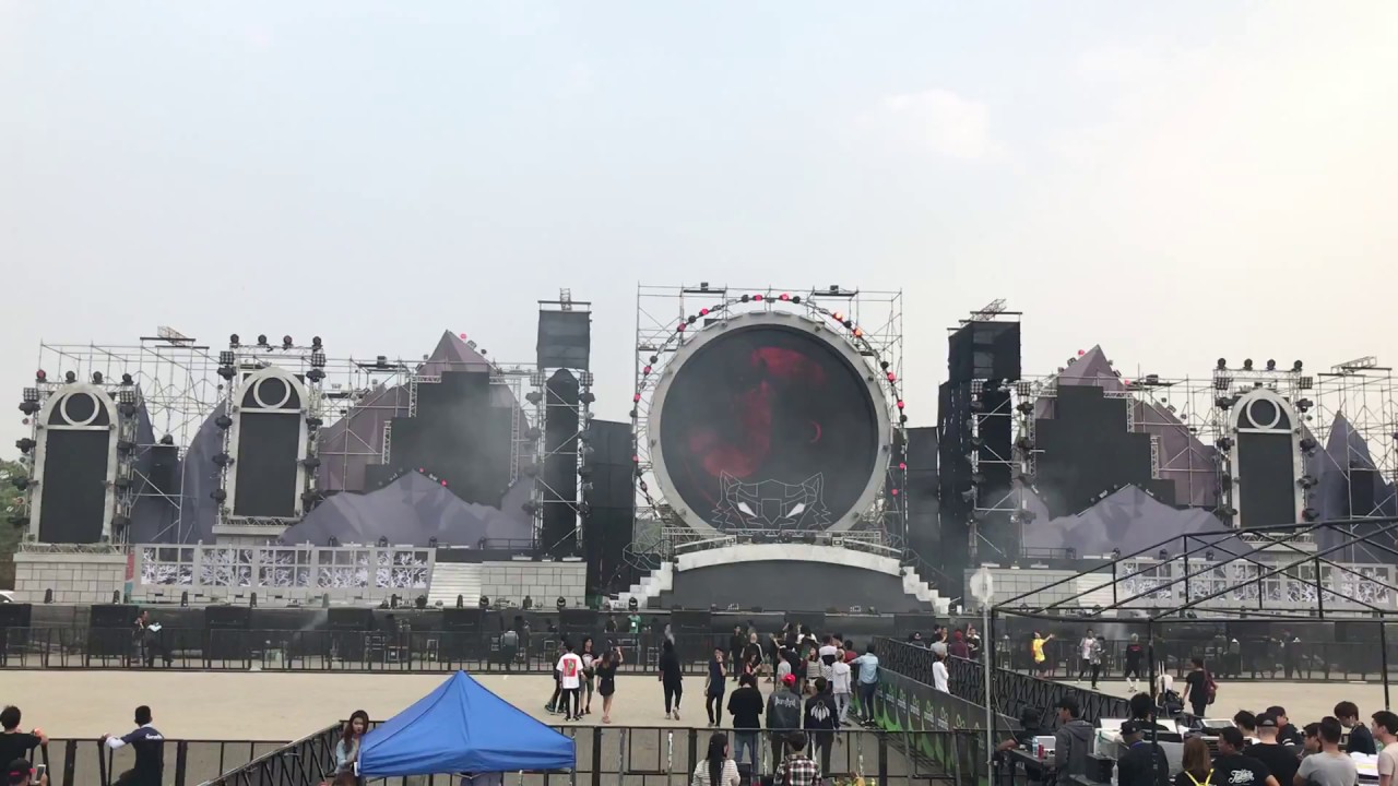 Mike Haider at Full Moon Party Live in Yangon 2018 - YouTube