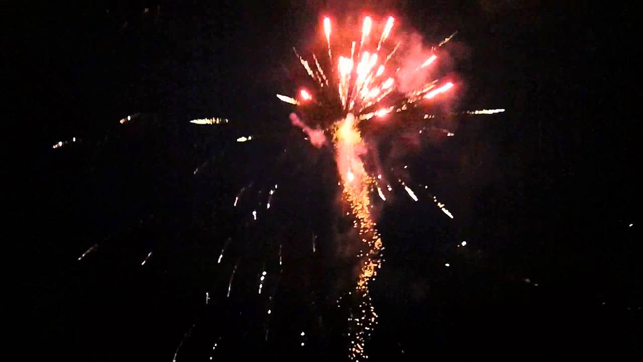 King Cobra 25 Shot by Epic Fireworks - YouTube