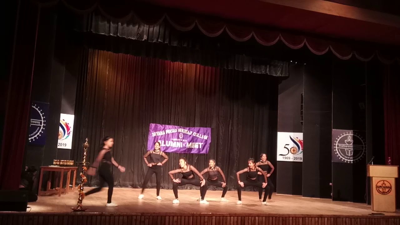 Group Dance Performance - YouTube