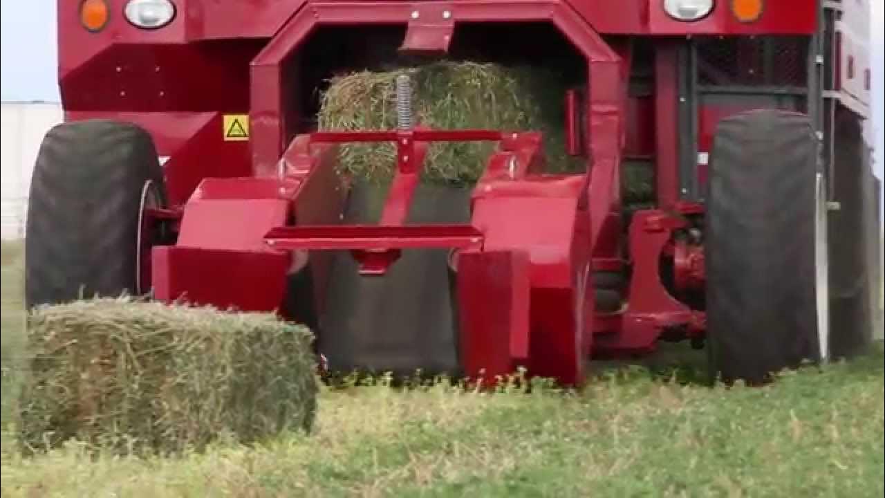Marcrest - Self-Propelled Bale Baron 4240SP - Small Bale Packaging - YouTube