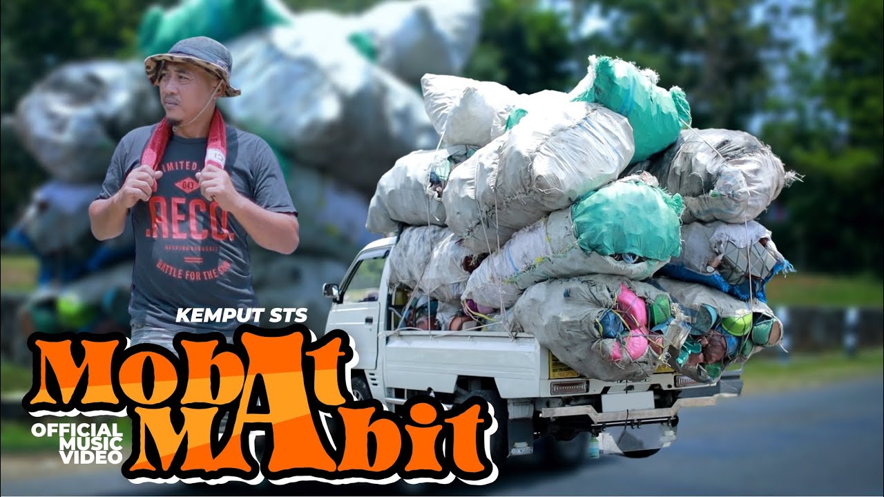 MOBAT MABIT KEMPUT STS (OFFICIAL VIDEO CLIP) - YouTube