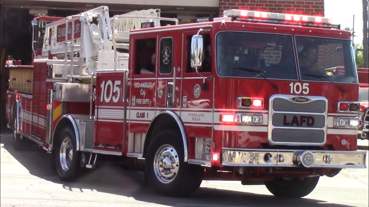 LAFD Light Force & Rescue 105 responding - YouTube