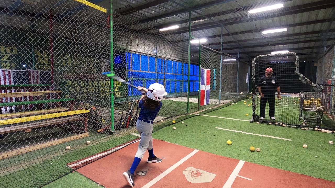 Aidan de Leon Team Texas 10u(1) - YouTube