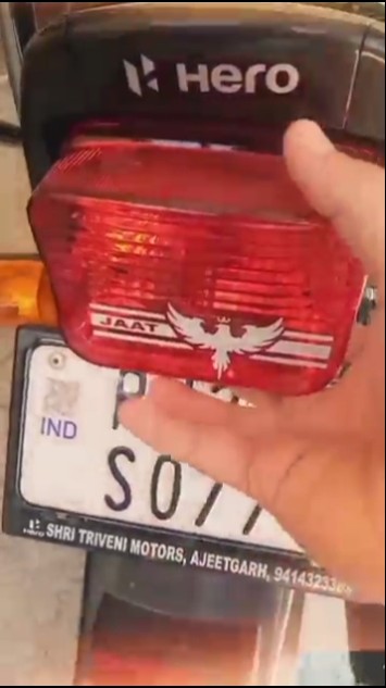 Splendor tail light change #trending #viral #automobile #shorts - YouTube