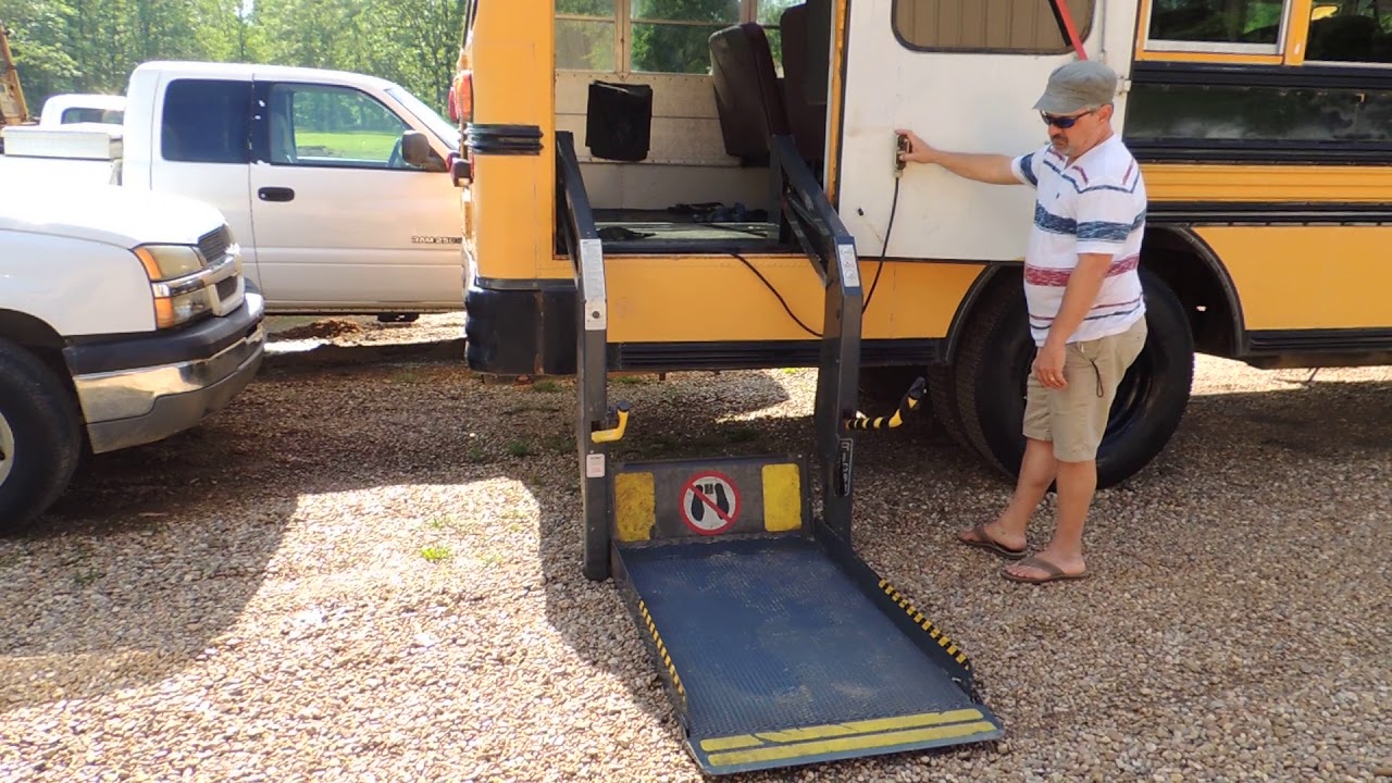 1999 International 3800 Blue Bird Handicapped School Bus VN6755 Lift ...
