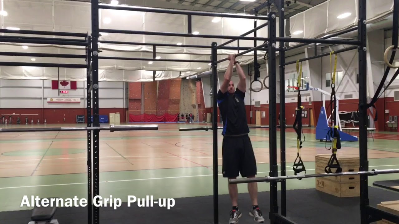 Alternate Grip Pull-up - YouTube