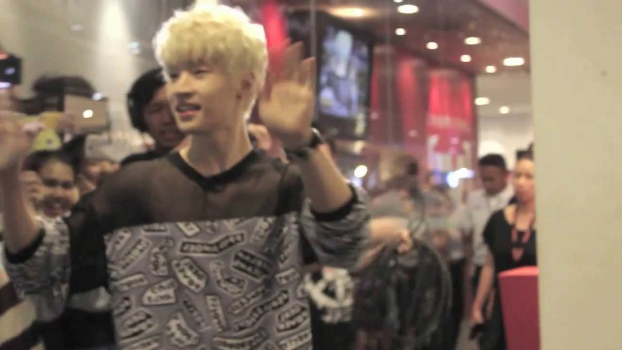 [fancam] 130802 Henry SJ at Channel [V] Thailand cr.bytheway0512 - YouTube