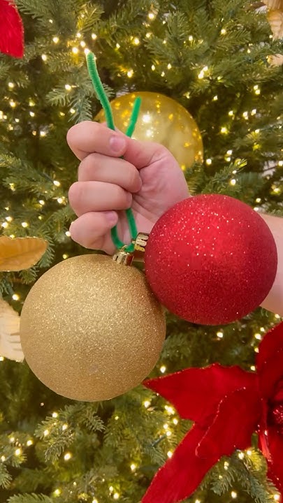 A simple way of adding ornaments to your Christmas tree! 🎄#diy #decor # ...