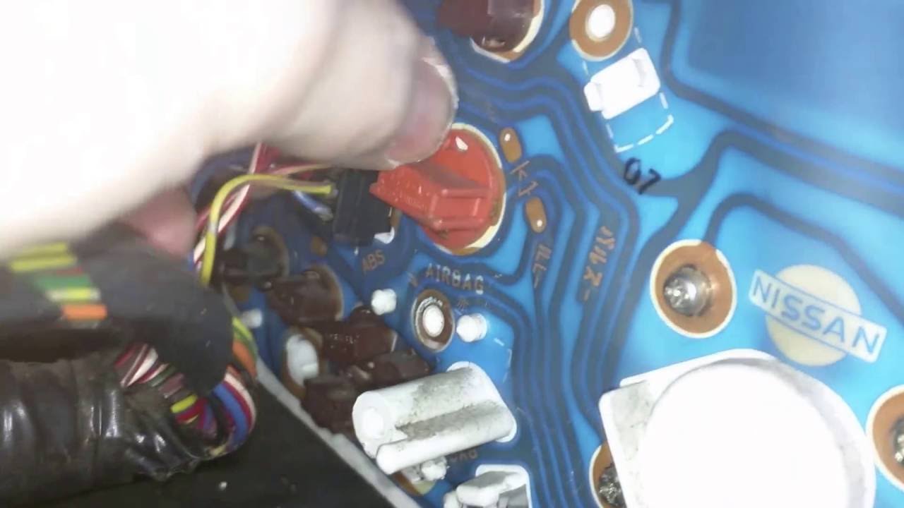 s14 240sx dashboard and gauge cluster removal HOW TO GUIDE. - YouTube