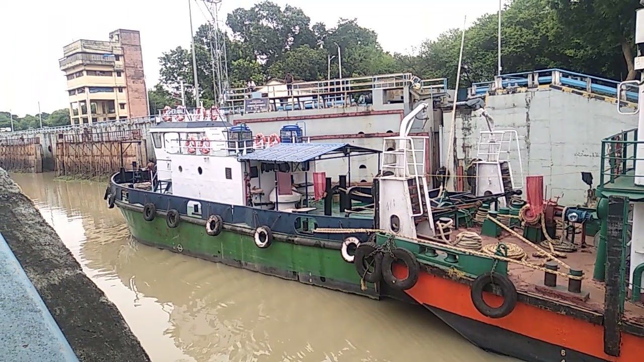 Farakka Barrage Old Navigational Lock Gate - YouTube
