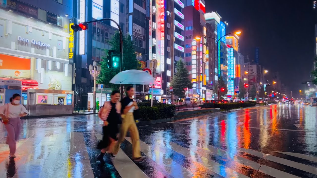 Tokyo Rain Walk | Midnight Heavy Rain, Shinjuku with amplified binaural ...