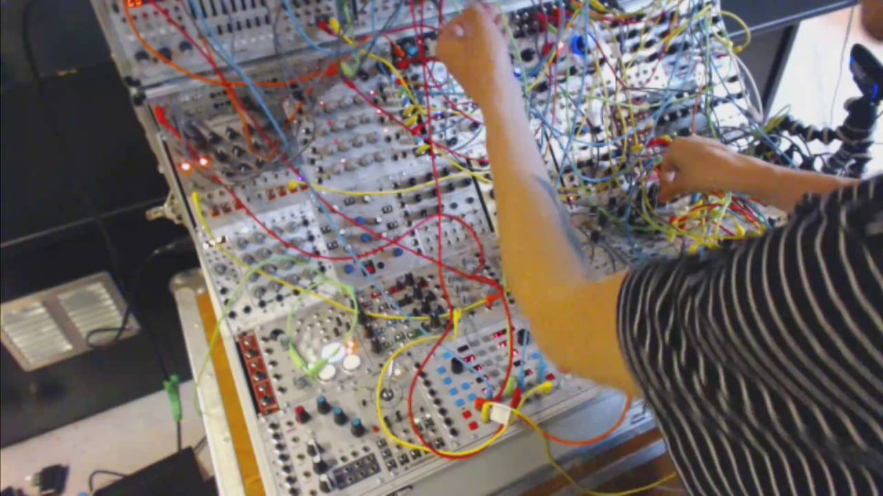Colin Benders - Deepness - Eurorack Jamsession - YouTube