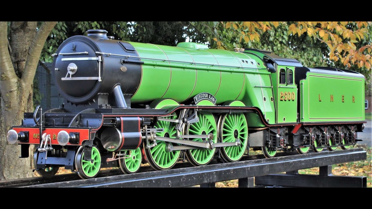 5 inch gauge LNER A3 Pacific No.2500 "Windsor Lad" - YouTube