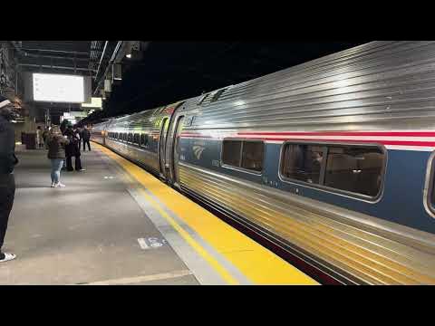 AMTRAK Siemens ACS-64 / Cities Sprinter arriving at Newark-Penn Station (1/7/25) [4K 30FPS ...