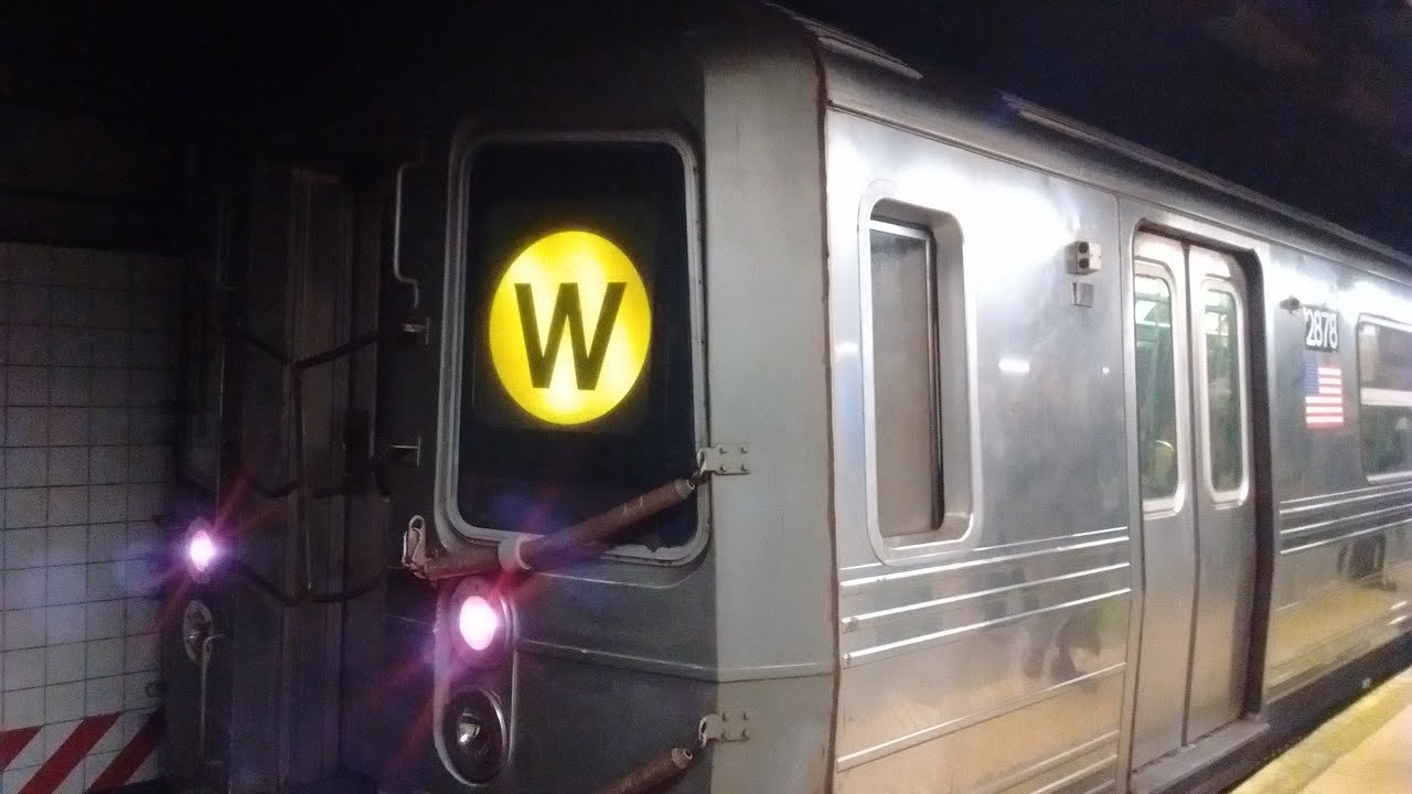 NYC Subway HD: Westinghouse-Amrail R68 N/W Train Arrives @Atlantic Av ...