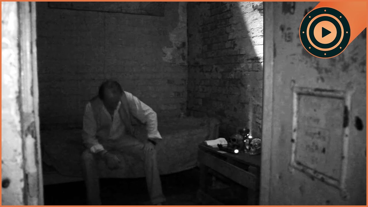 Inside The UK’s Deadliest Victorian Jail Cells - YouTube