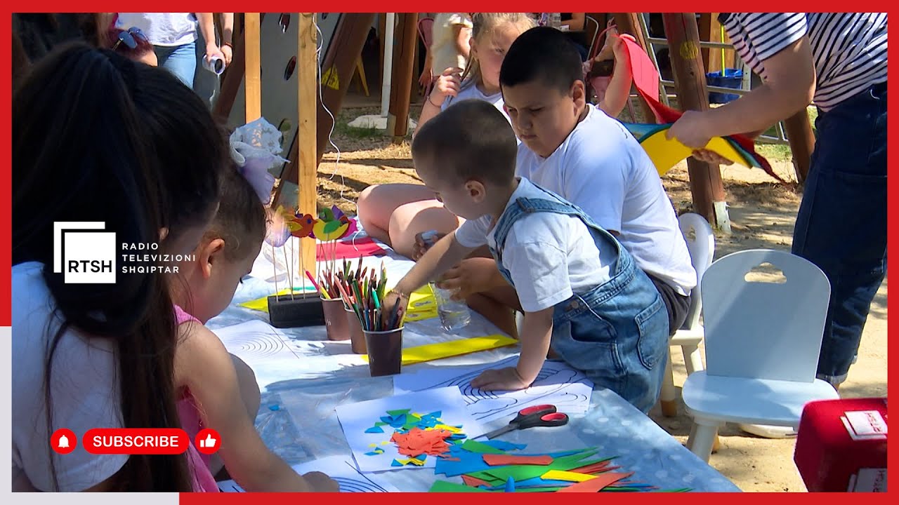 1 qershori Dita Botërore e Fëmijëve, fëmijë dhe prindër festojnë në ...