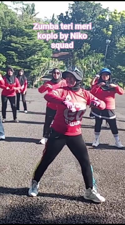 zumba teri Meri koplo koreo by Niko squad grup DOCLO SQUAD - YouTube