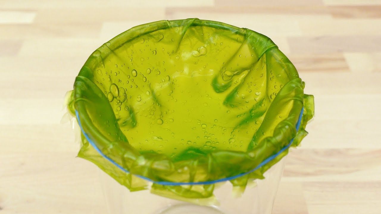 Homemade Bioplastic: testing starch bioplastic water resistance - YouTube