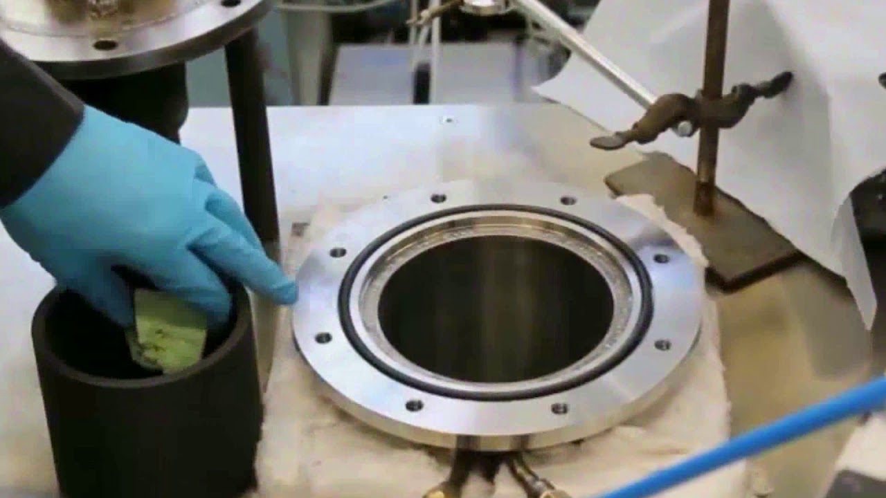 RWTH Video Molten Salt Electrolysis - YouTube